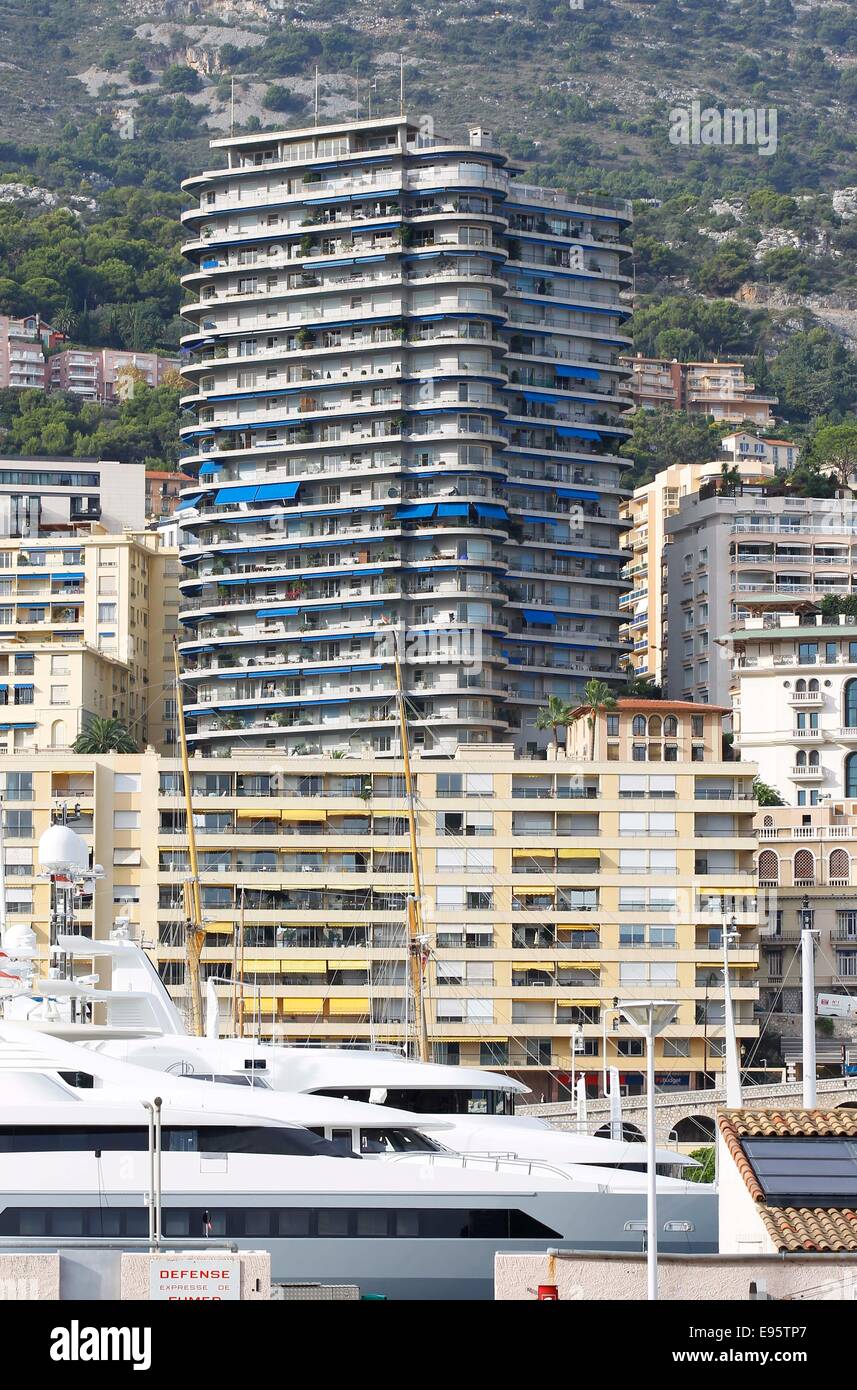 The skyscraper roccabella monaco hi-res stock photography and images ...