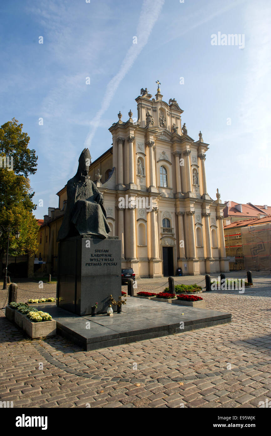 Warsaw, Poland. 11th Oct, 2014. A statue stands tall in front of an ...