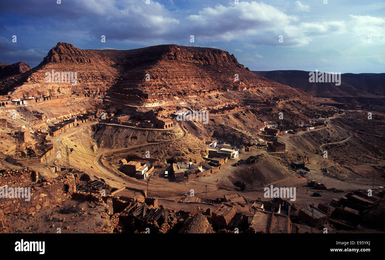 Berber fortified village hi-res stock photography and images - Alamy