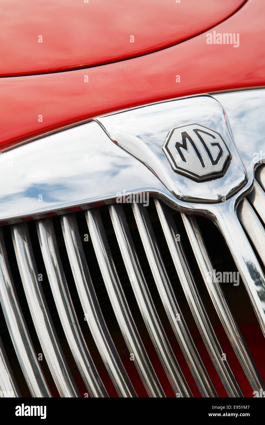 Red classic mg car hi-res stock photography and images - Alamy