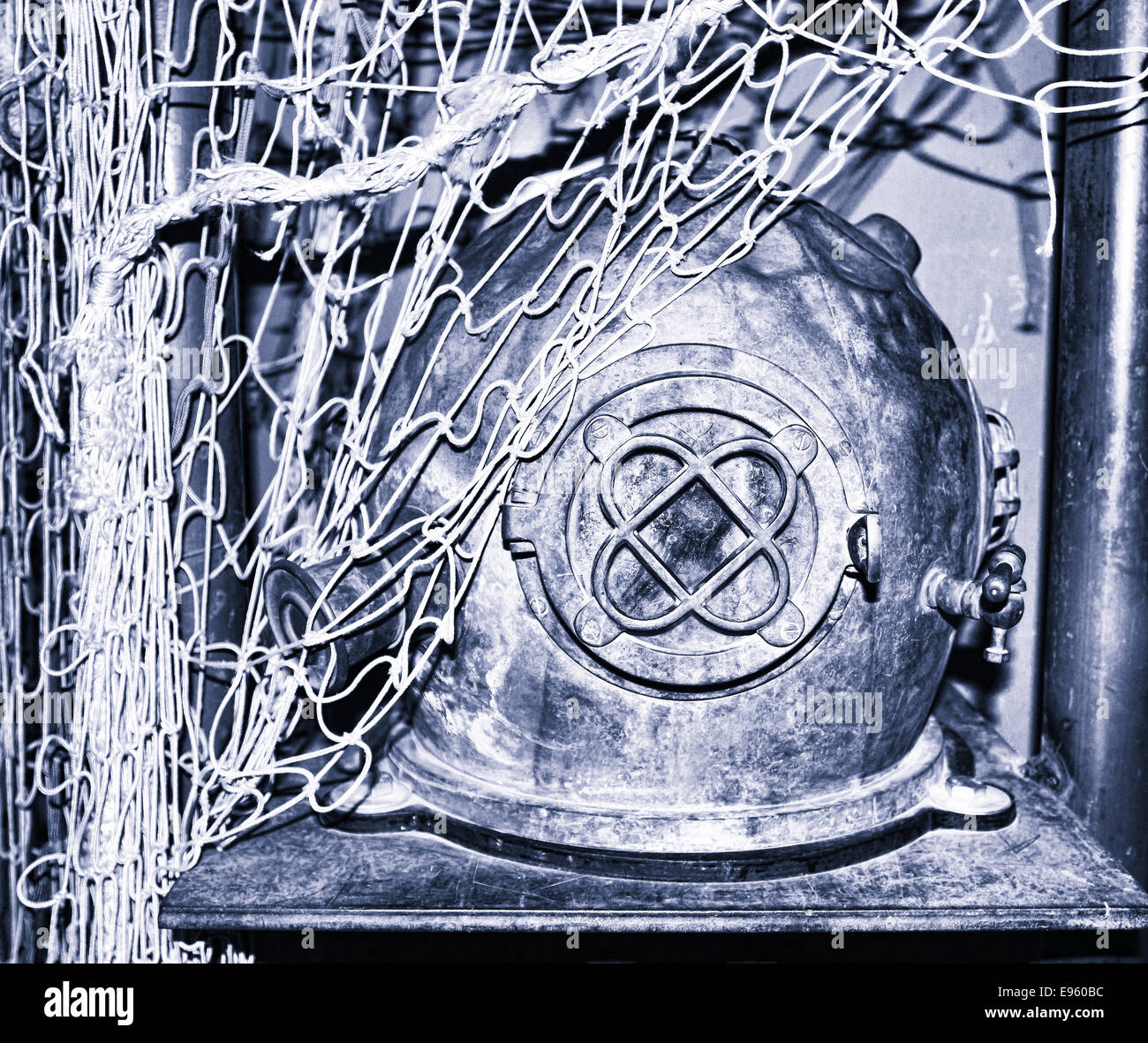 Deep Sea Diver Helmet High Resolution Stock Photography and Images - Alamy