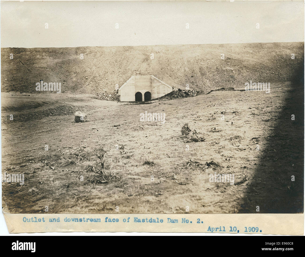 Dams outlet hi-res stock photography and images - Alamy