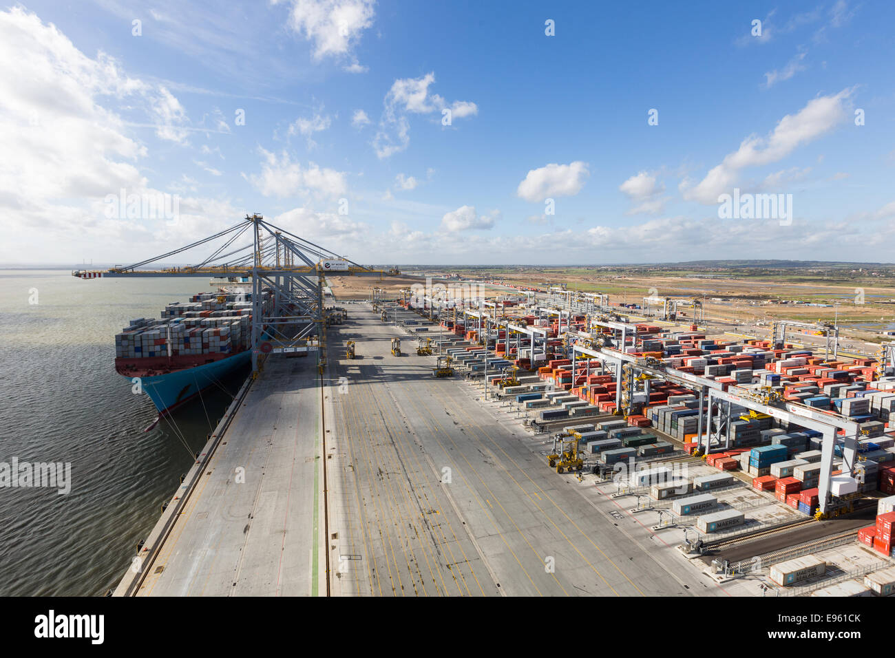 London Gateway, Essex, UK. 19th Oct 2014. Container ship Edith Maersk ...