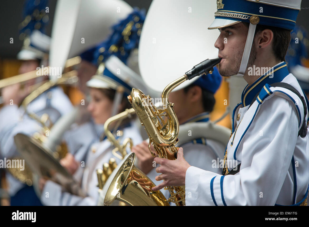 Columbus day parade hi-res stock photography and images - Alamy