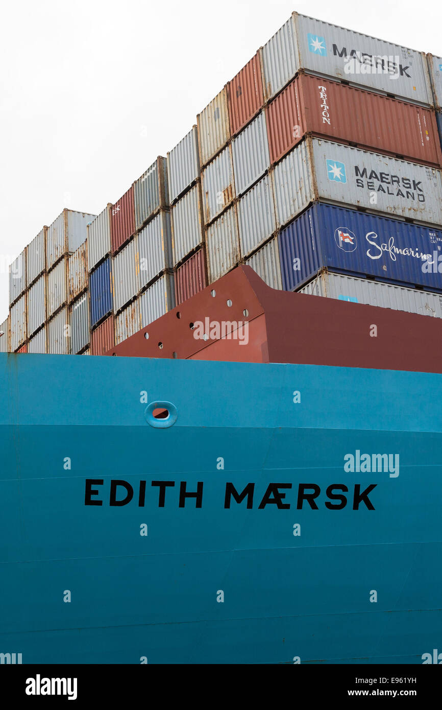London Gateway, Essex, UK. 19th Oct 2014. Container ship Edith Maersk ...