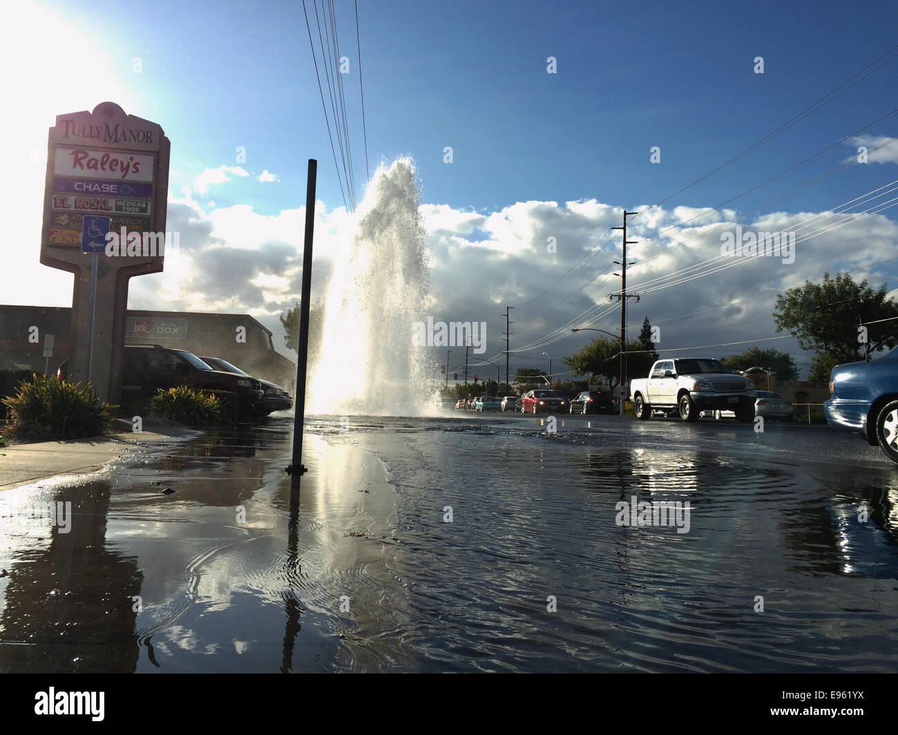 Modesto, California, USA. October 20, 2014. A solo car accident on ...