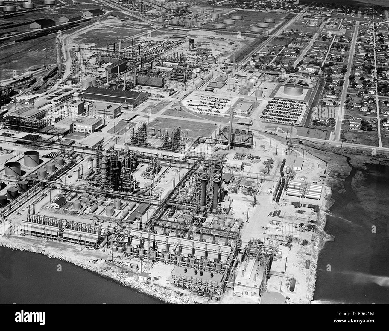 Aerial view industrial complex Black and White Stock Photos & Images ...