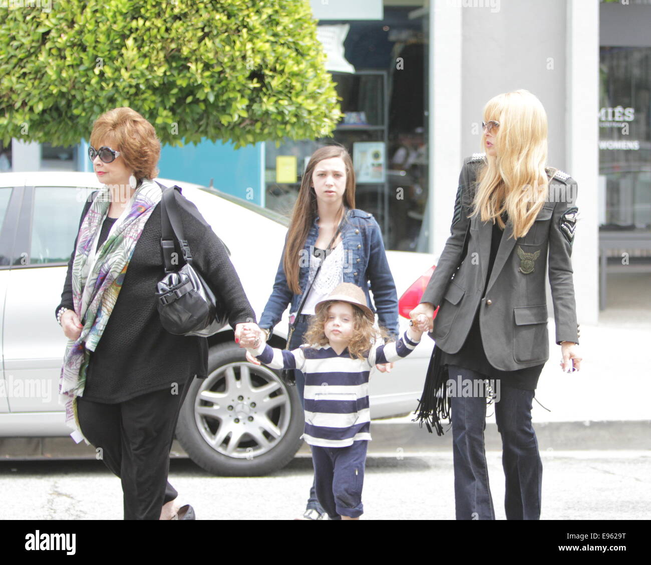 Rachel Zoe on Robertson Boulevard on a shopping trip with her parents ...