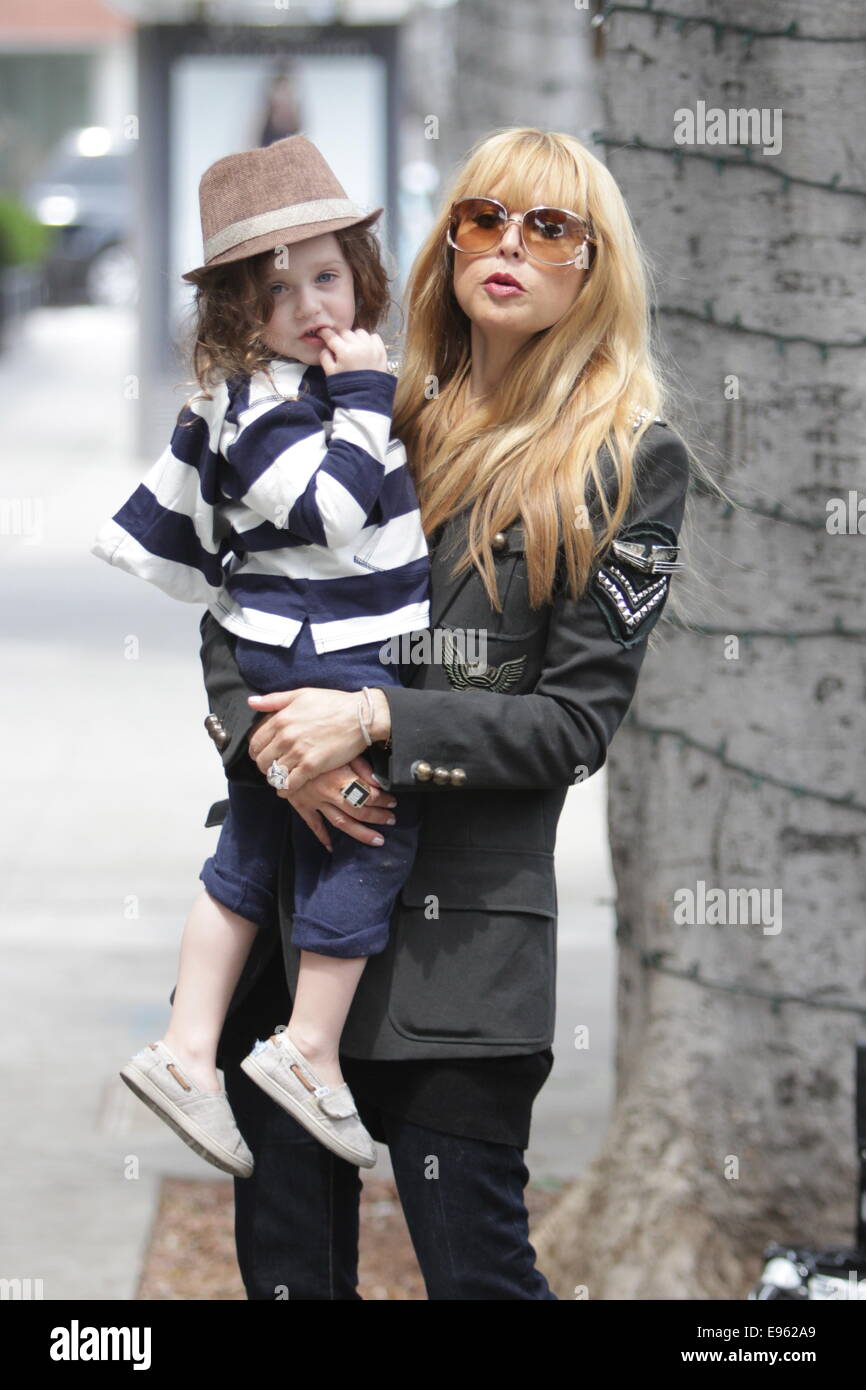 Rachel Zoe on Robertson Boulevard on a shopping trip with her parents ...
