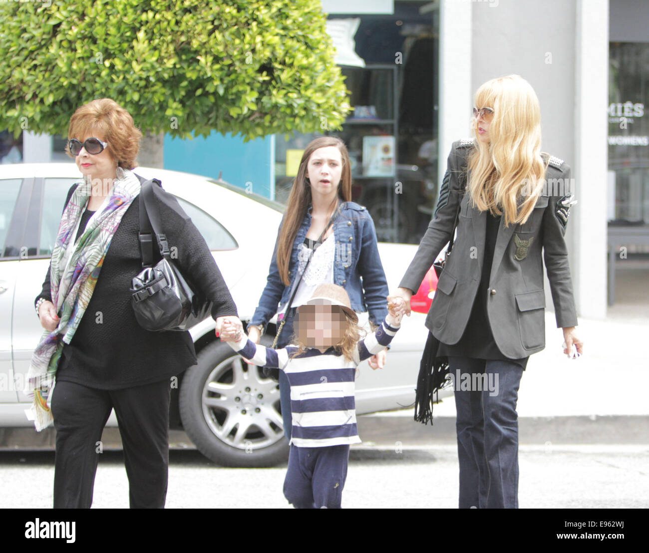 Rachel Zoe on Robertson Boulevard on a shopping trip with her parents ...