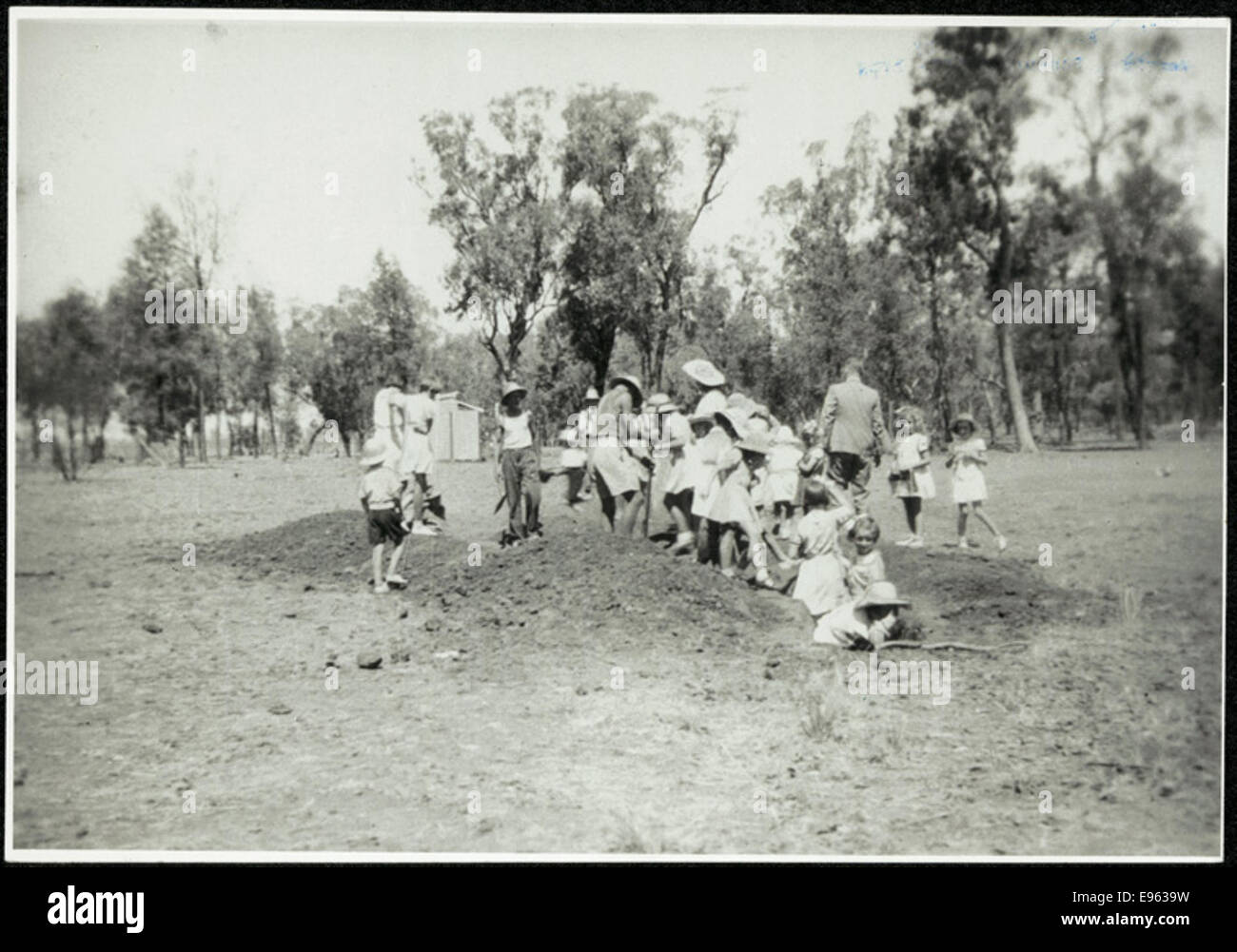 This photograph shows students from Caragabal Public School in New ...