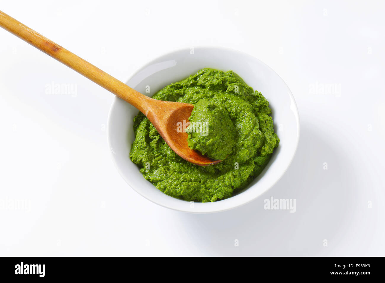Plate of homemade spinach puree Stock Photo - Alamy