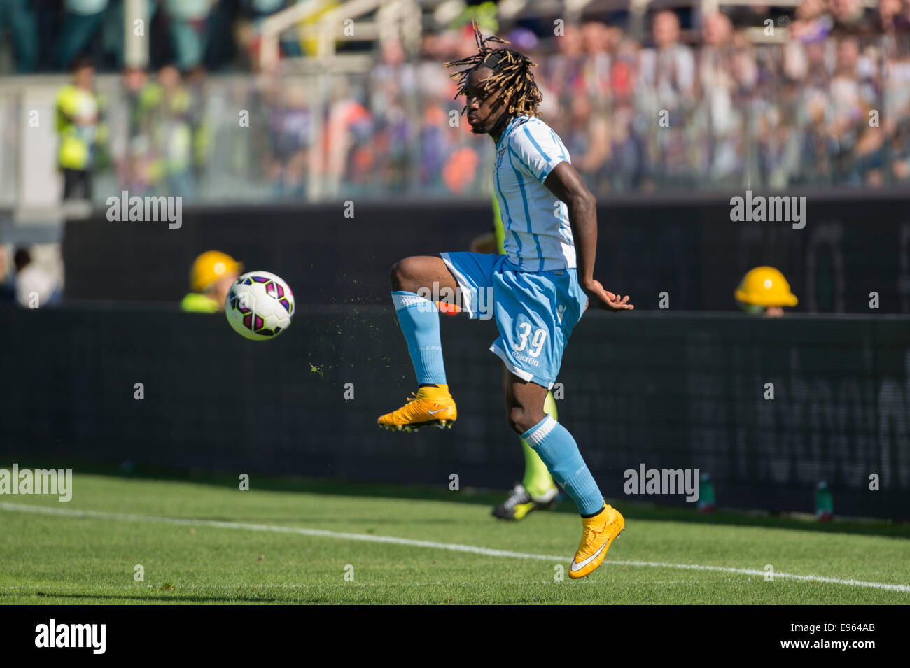 Firenze, Italy. 19th Oct, 2014. Luis Cavanda (Lazio) Football/Soccer ...