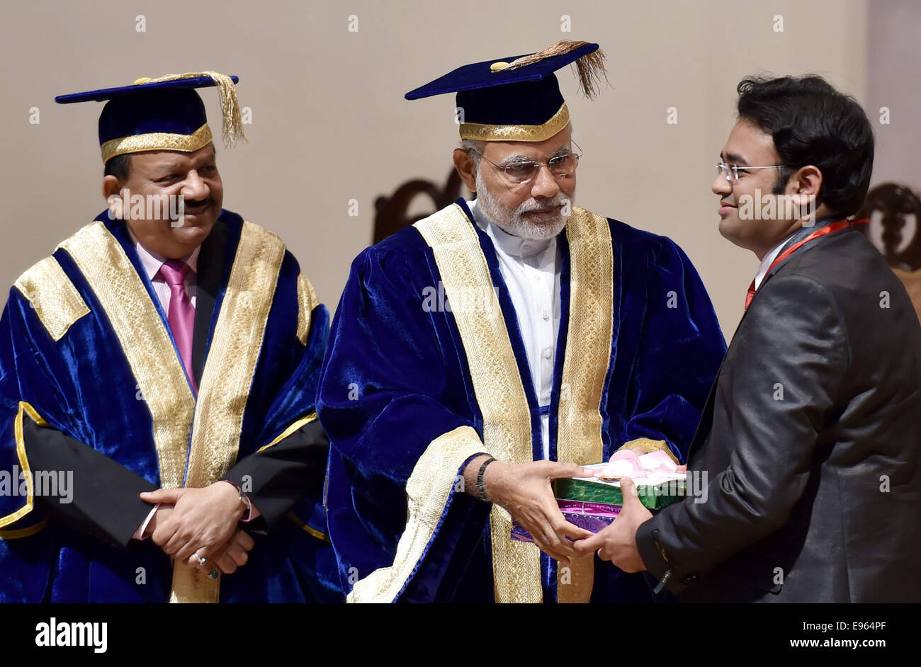 India convocation hi-res stock photography and images - Alamy