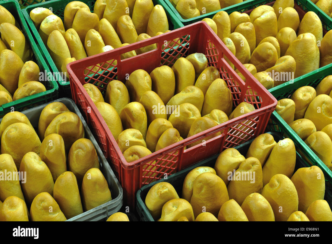 bread factory production Stock Photo - Alamy
