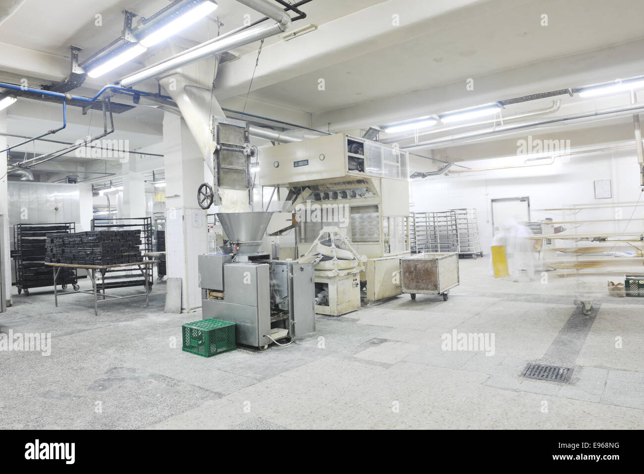 bread factory production Stock Photo - Alamy