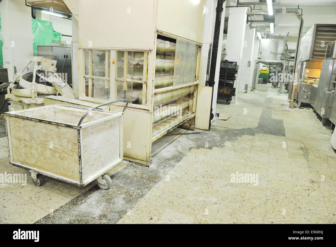 bread factory production Stock Photo - Alamy
