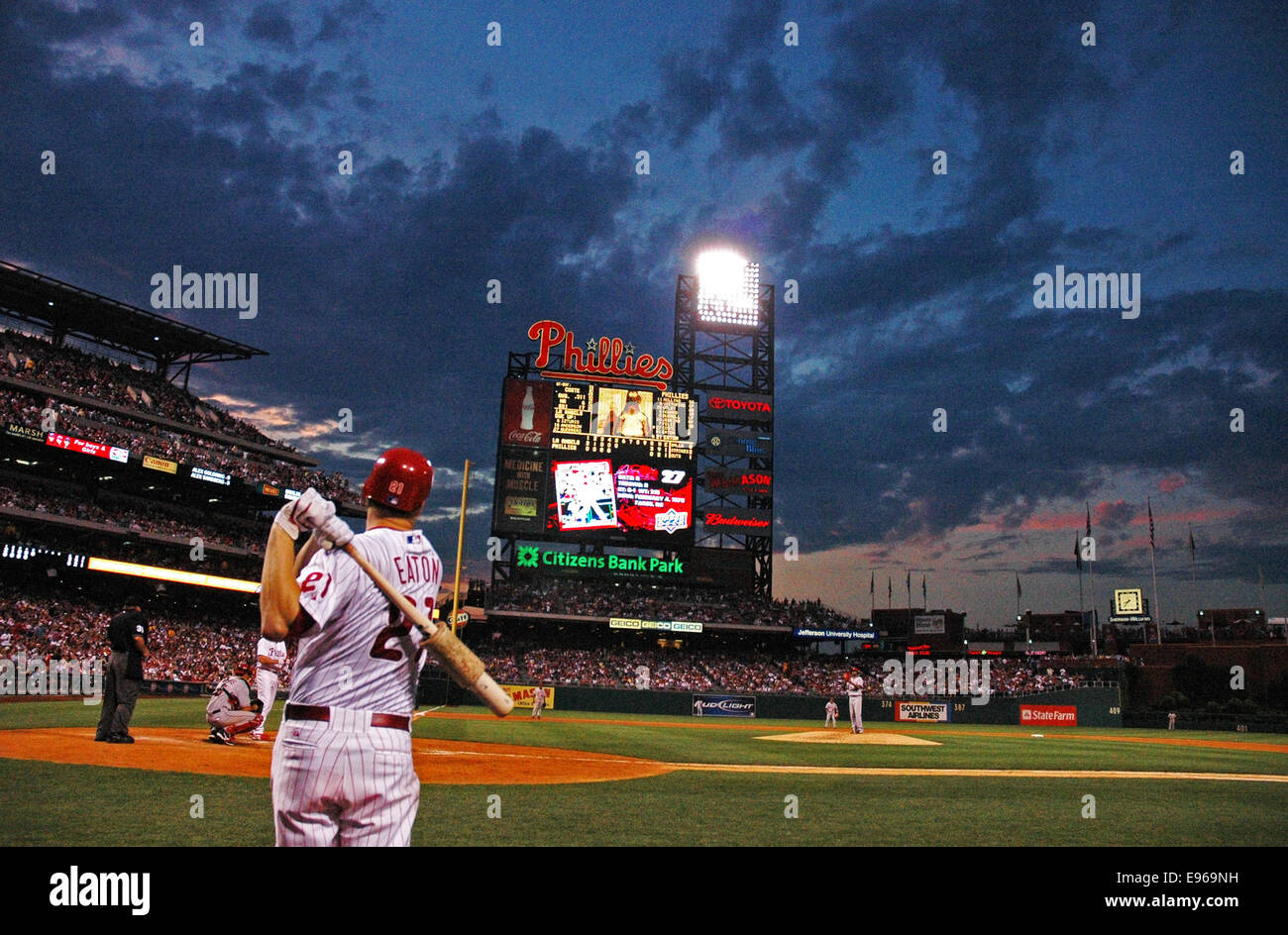 Philadelphia phillies uniform hi-res stock photography and images - Alamy