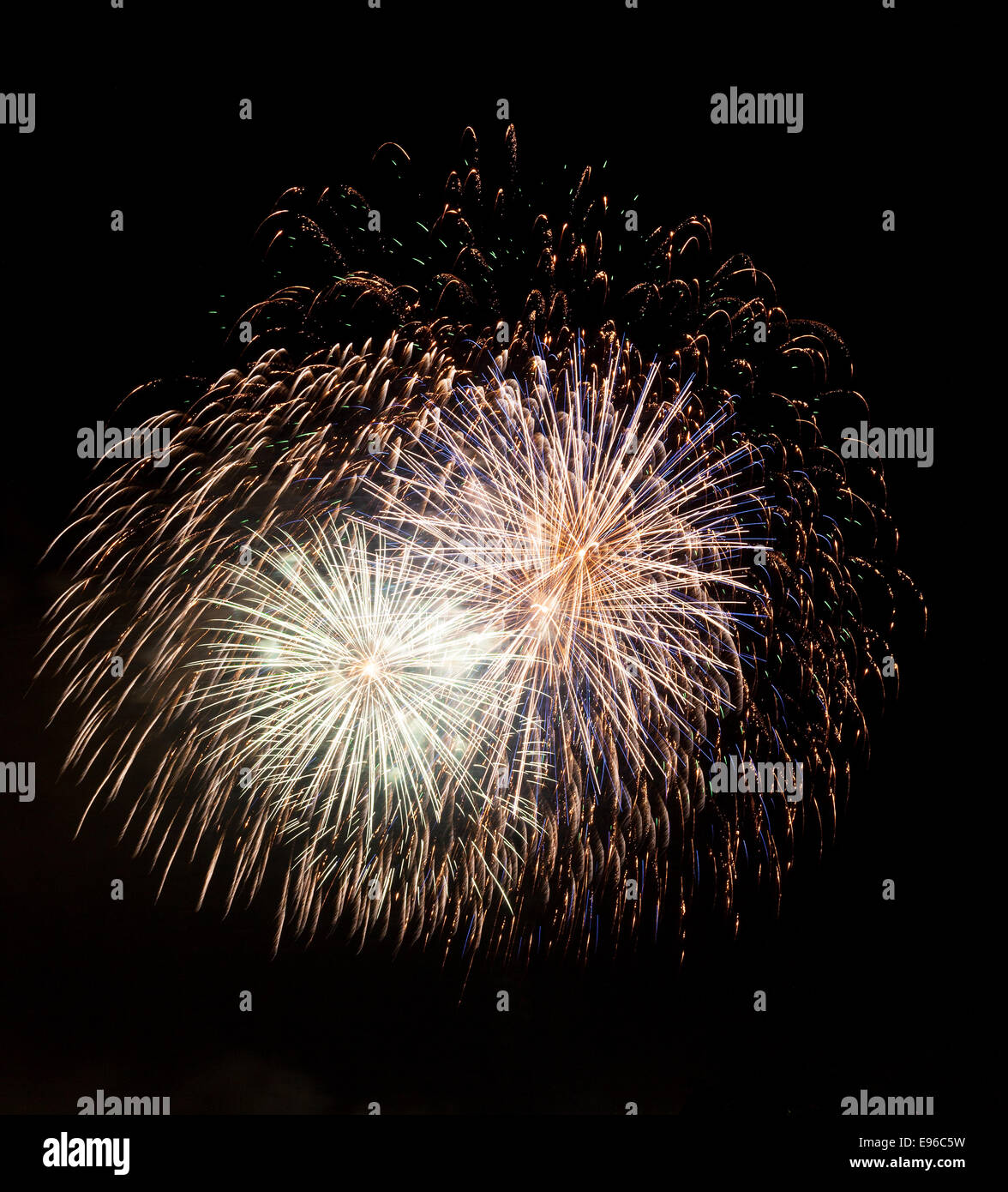 Mortar fireworks hi-res stock photography and images - Alamy