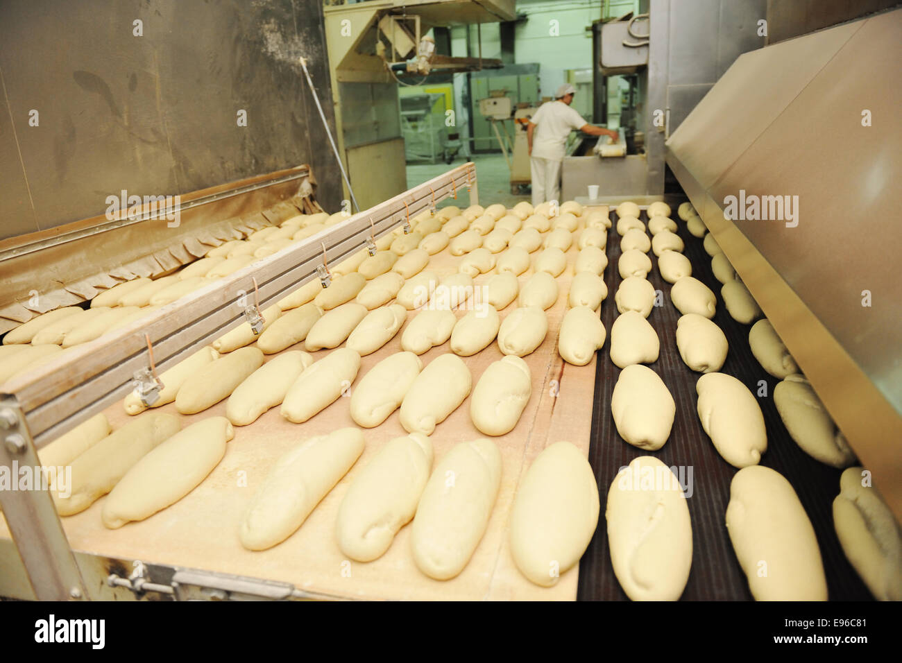bread factory production Stock Photo - Alamy