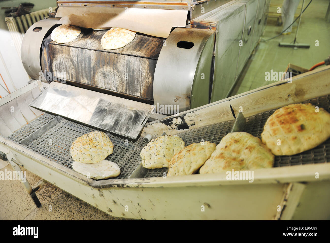 bread factory production Stock Photo - Alamy