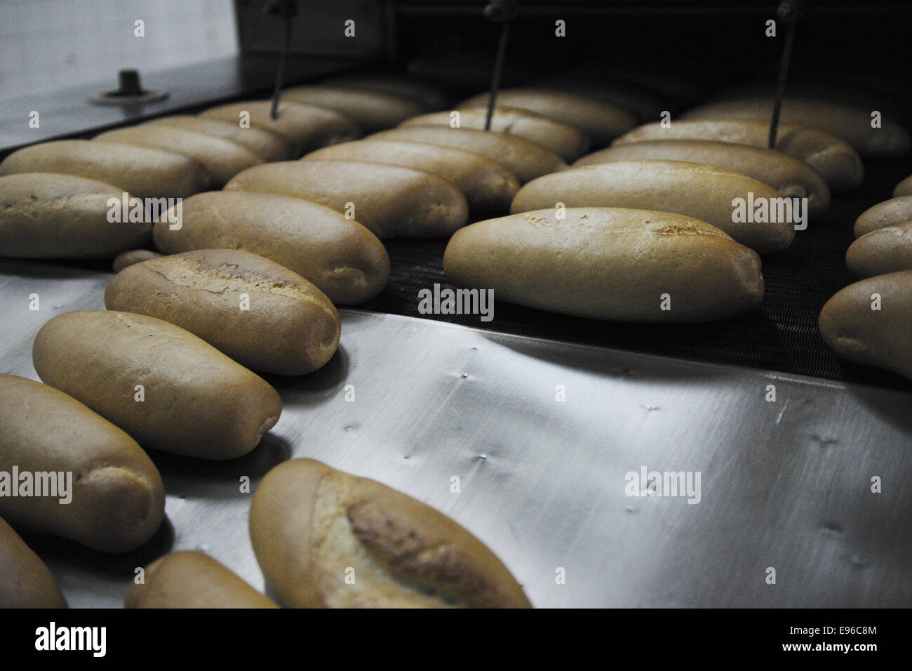 bread factory production Stock Photo - Alamy