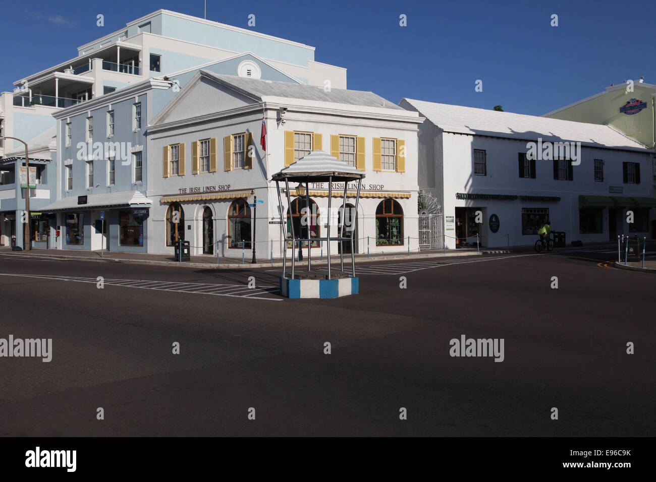 Commercial building office with retail place Stock Photo - Alamy