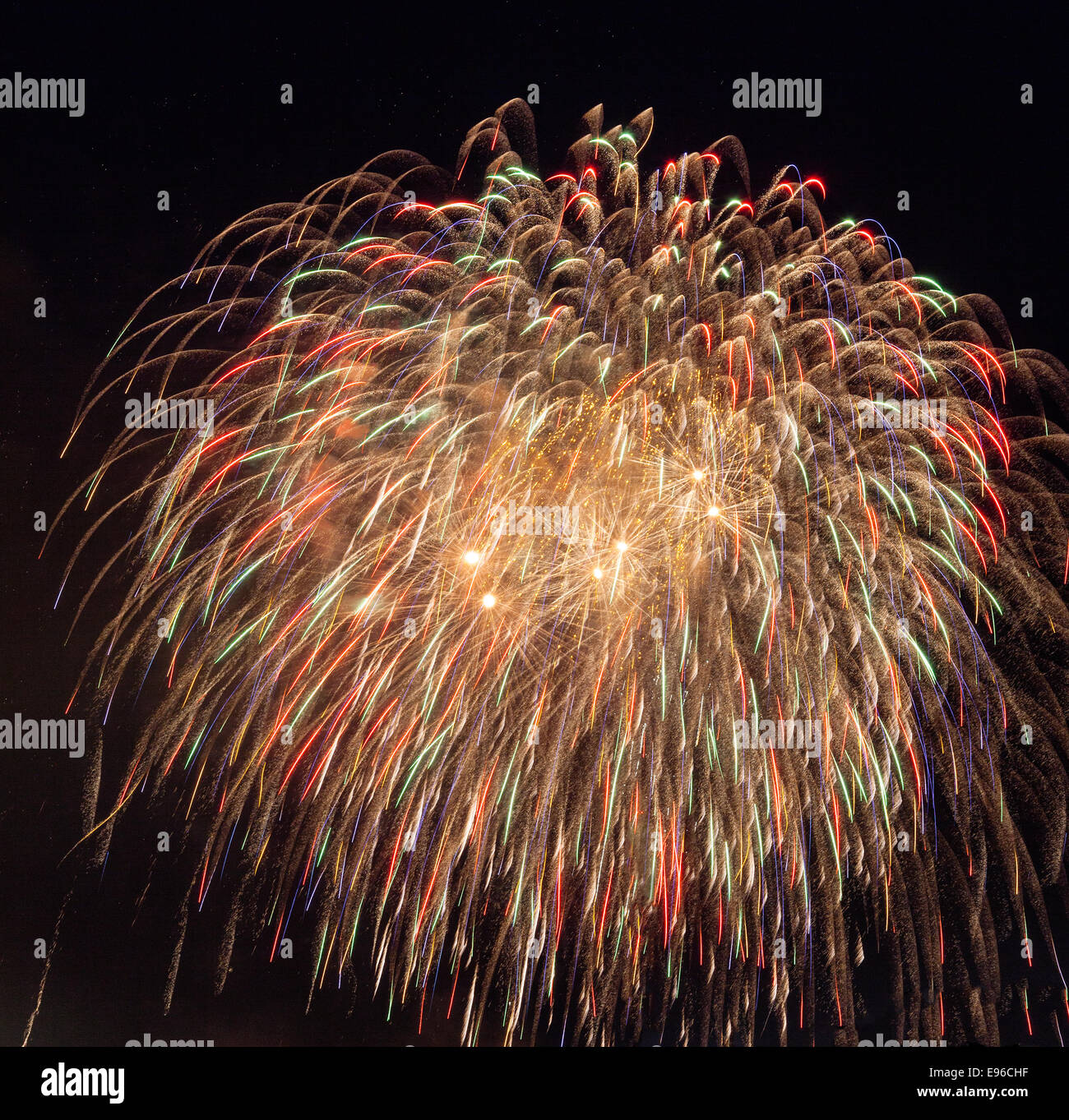 Mortar fireworks hi-res stock photography and images - Alamy