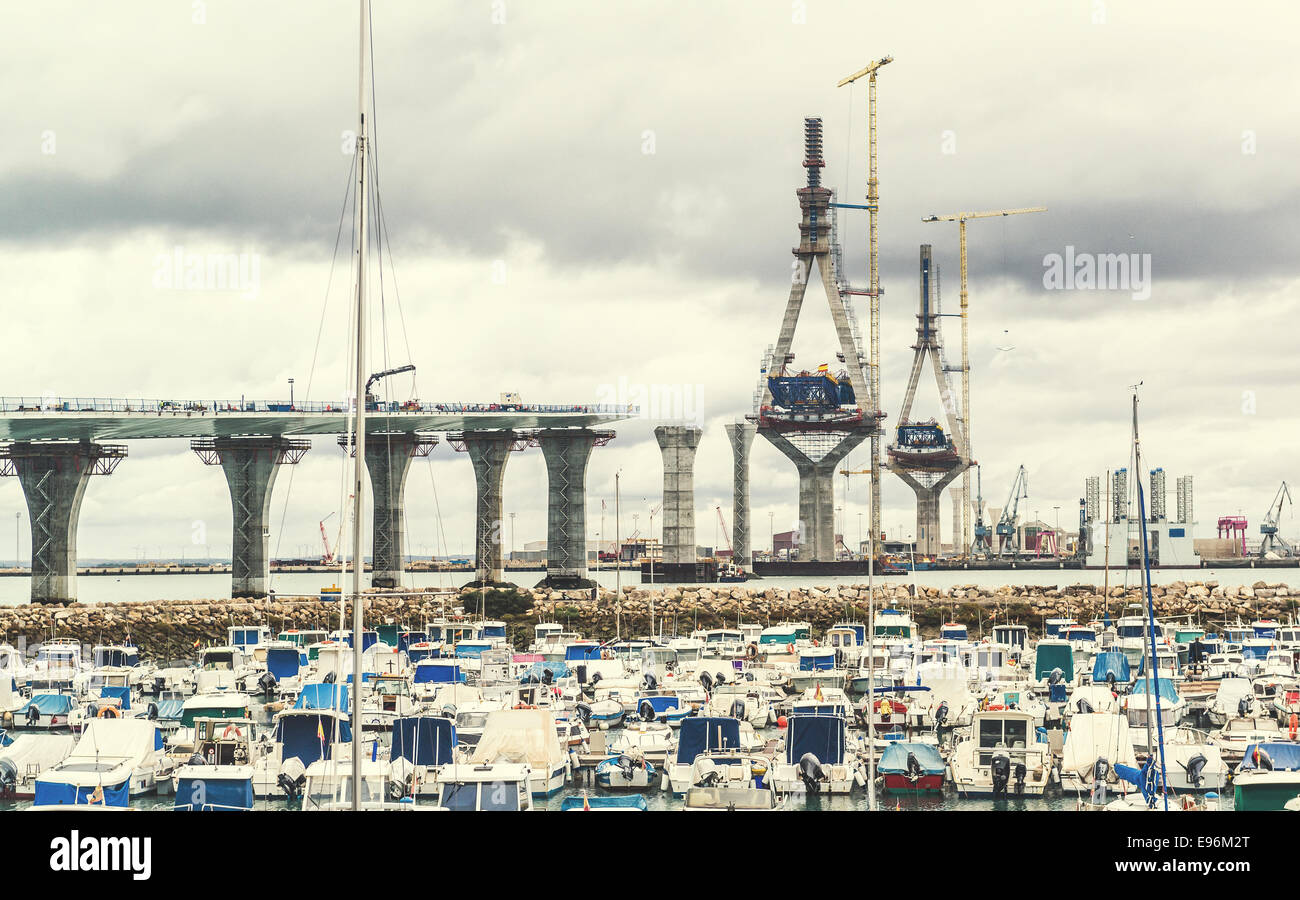 La Pepa Bridge over the bay of Cadiz and harbor. Spain Stock Photo - Alamy
