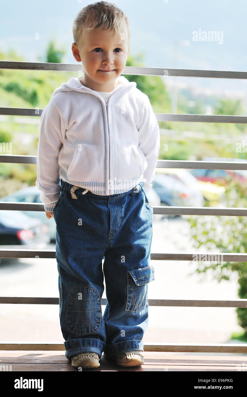 Children fashion outdoor Stock Photo - Alamy