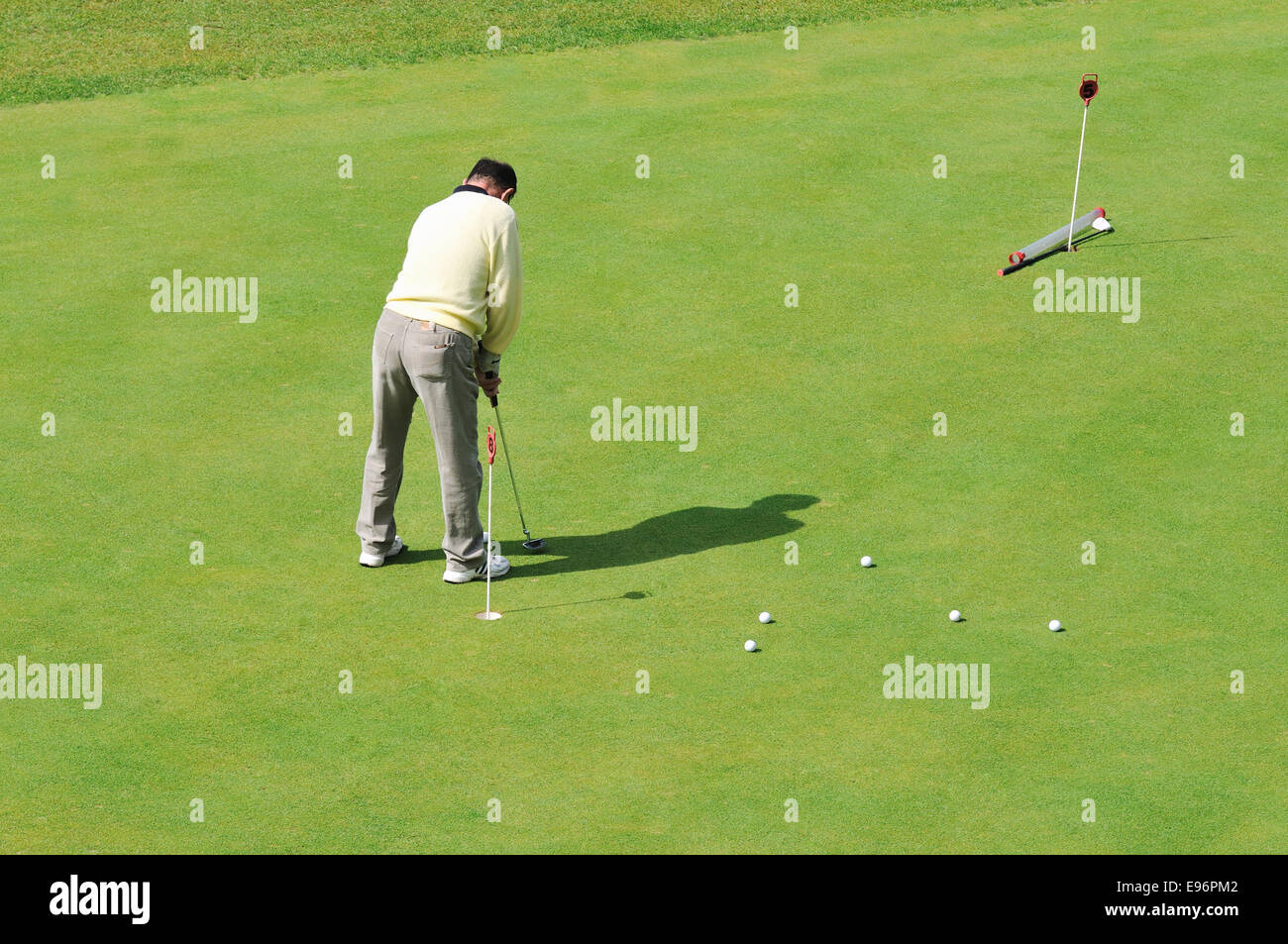 golf ball game Stock Photo - Alamy