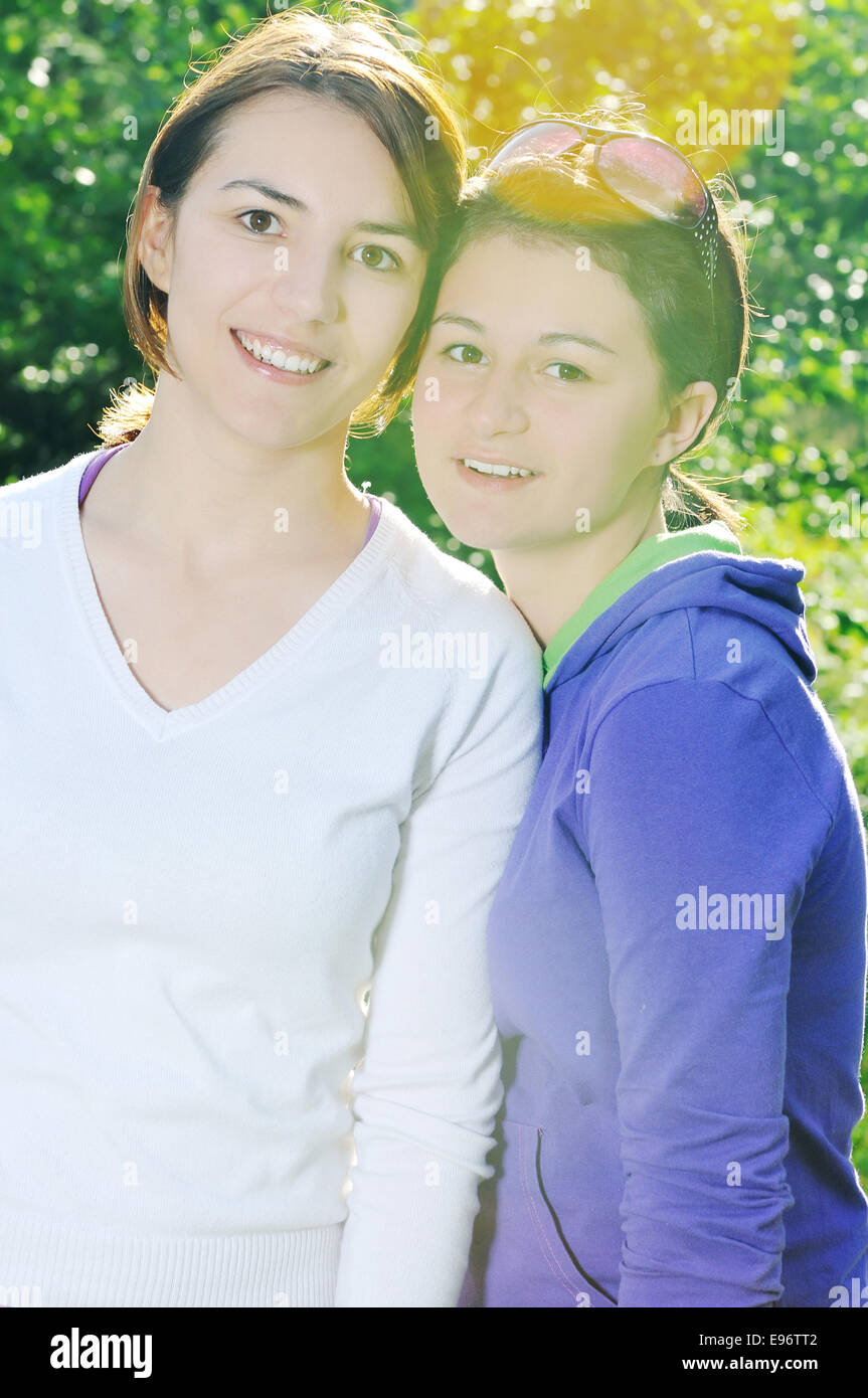 teen girls group outdoor Stock Photo - Alamy