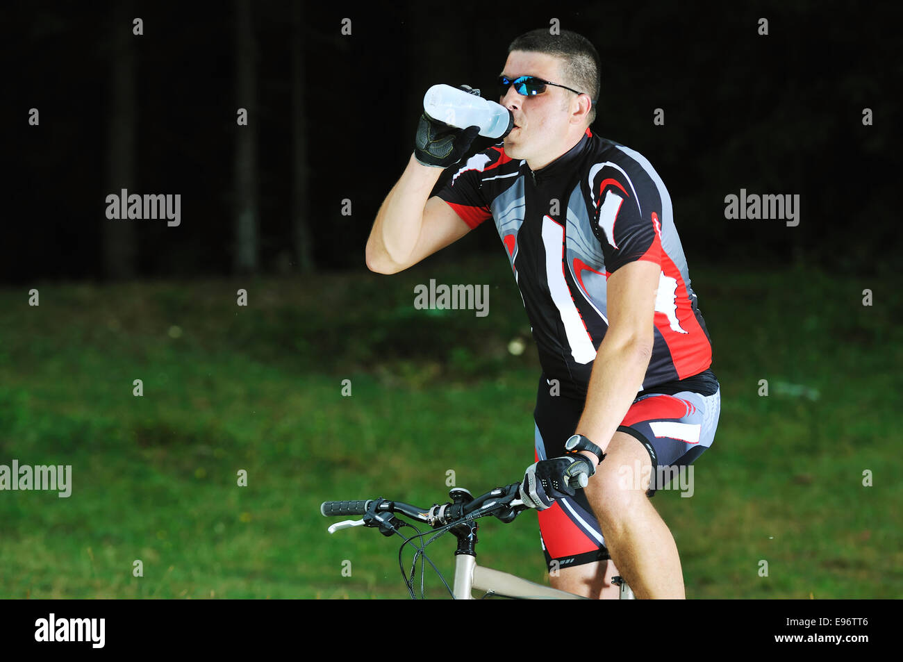 mountain bike outdoor ride Stock Photo - Alamy