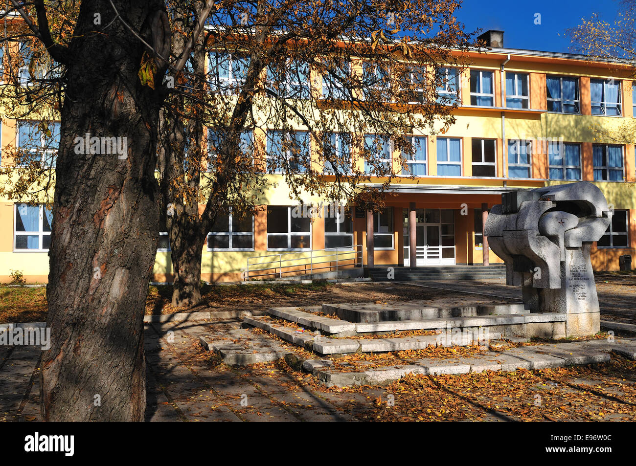 High school front doors hi-res stock photography and images - Alamy