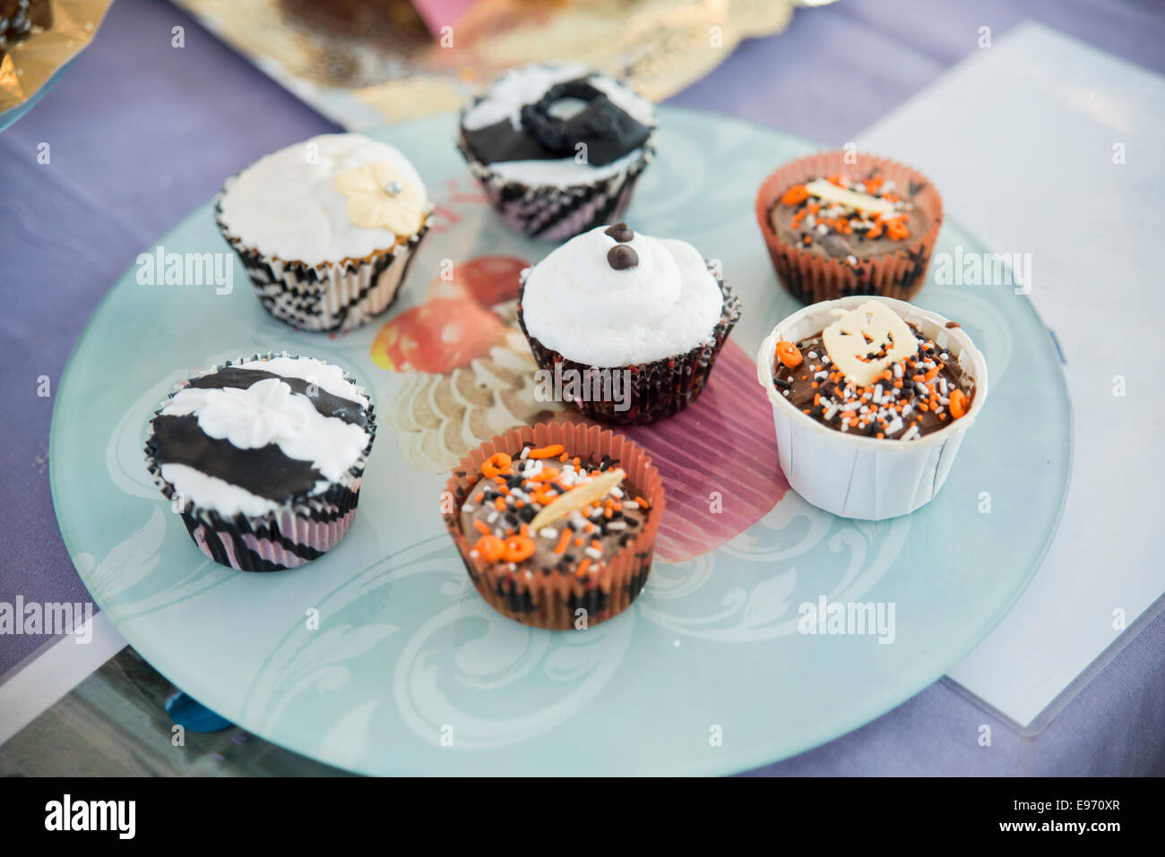 cupcake variety of different flavors and colors Stock Photo - Alamy