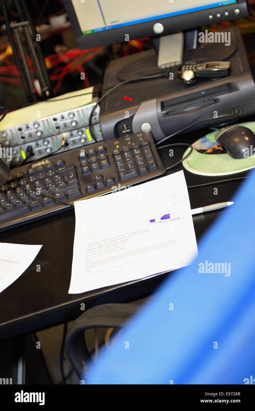 radio station microphone Stock Photo - Alamy