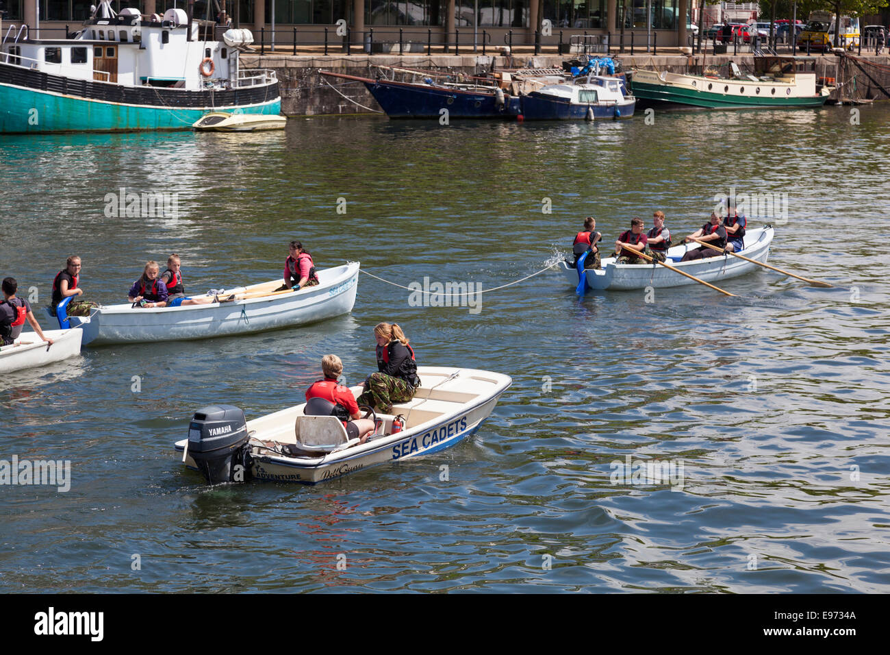 Towing rowing boat High Resolution Stock Photography and Images - Alamy