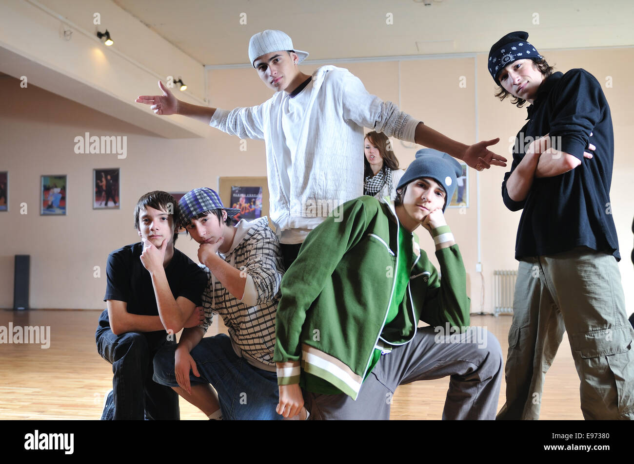 Teen gang band hi-res stock photography and images - Alamy