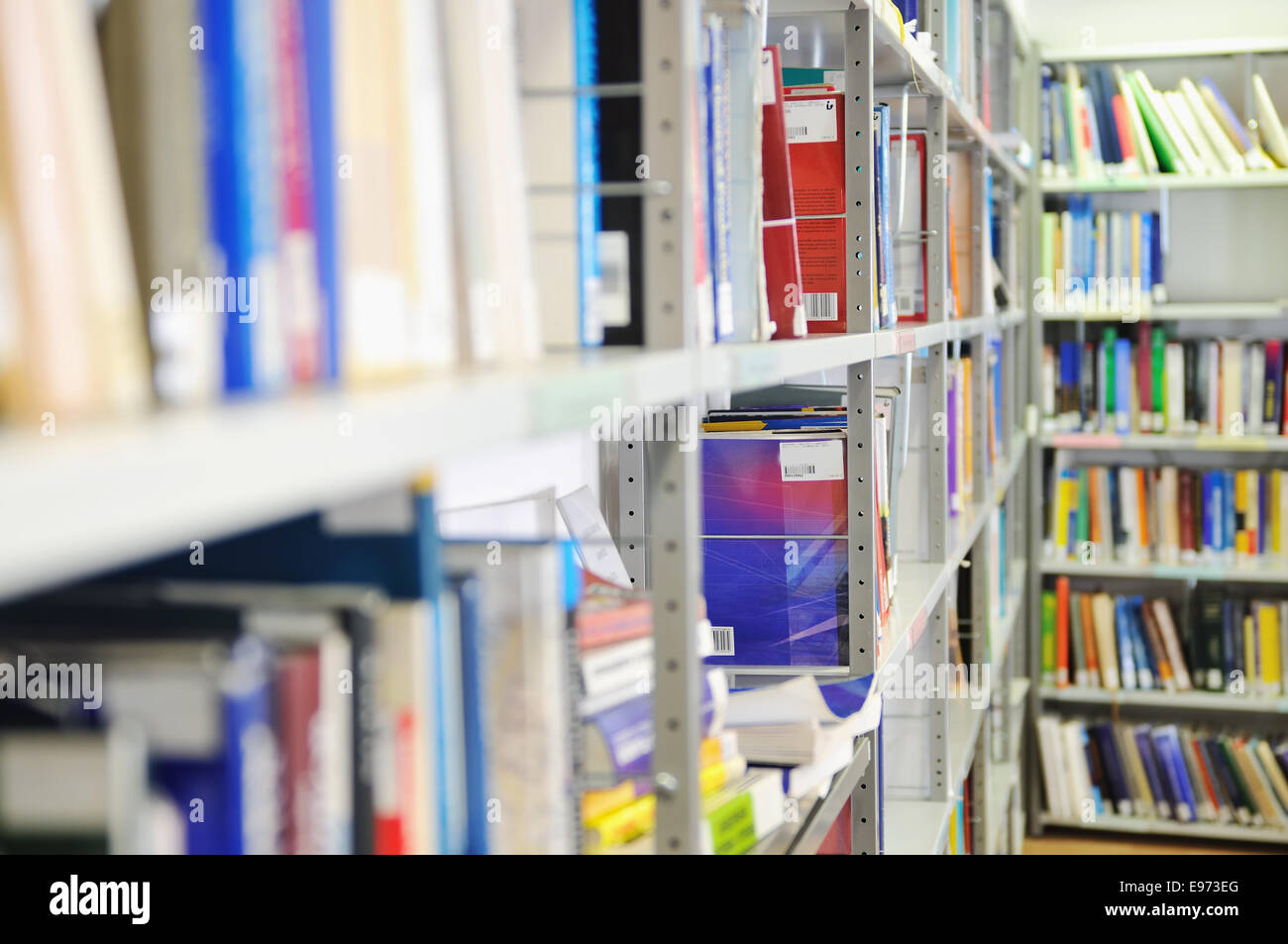 Science journals and library hi-res stock photography and images - Alamy