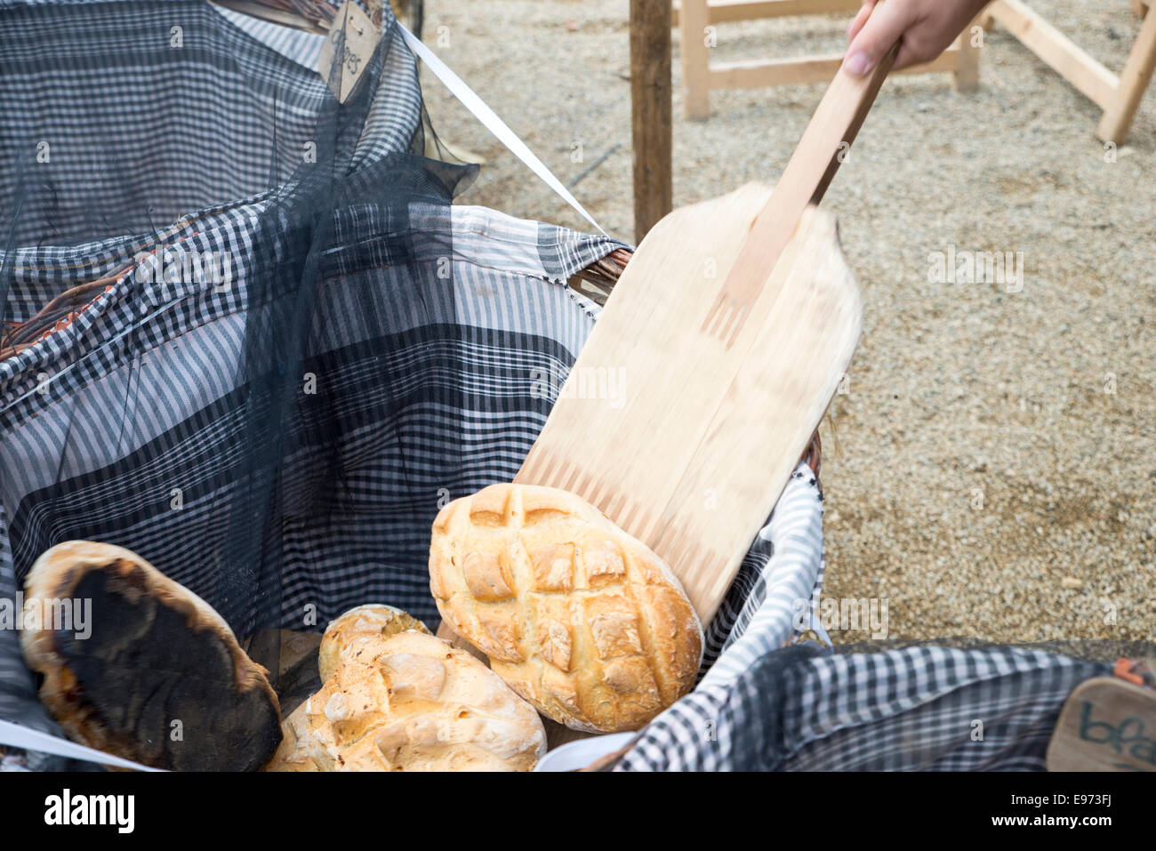 warm basket of bread ready to eat Stock Photo - Alamy