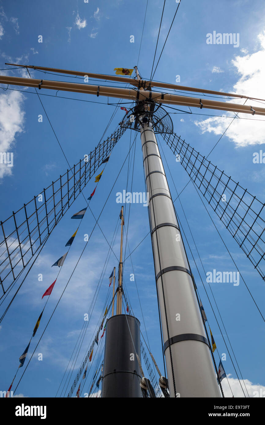 Main mast and rigging of the SS Great Britain as seen from the deck ...
