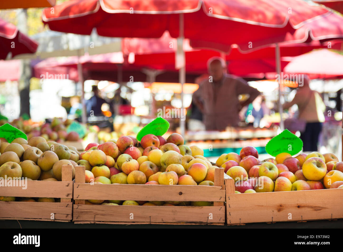 Fruit market stall Stock Photo - Alamy