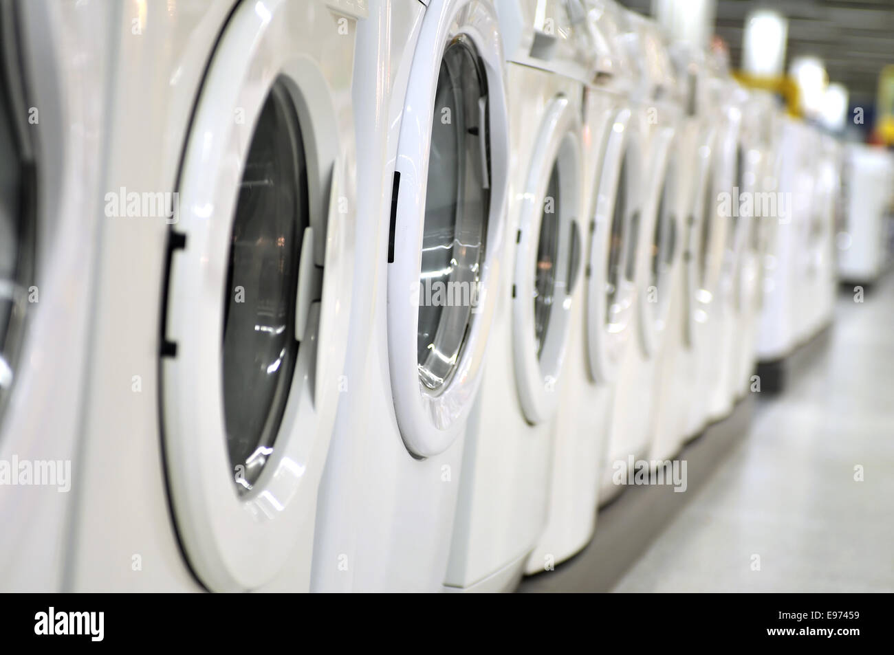 Colorful washing machines hi-res stock photography and images - Alamy