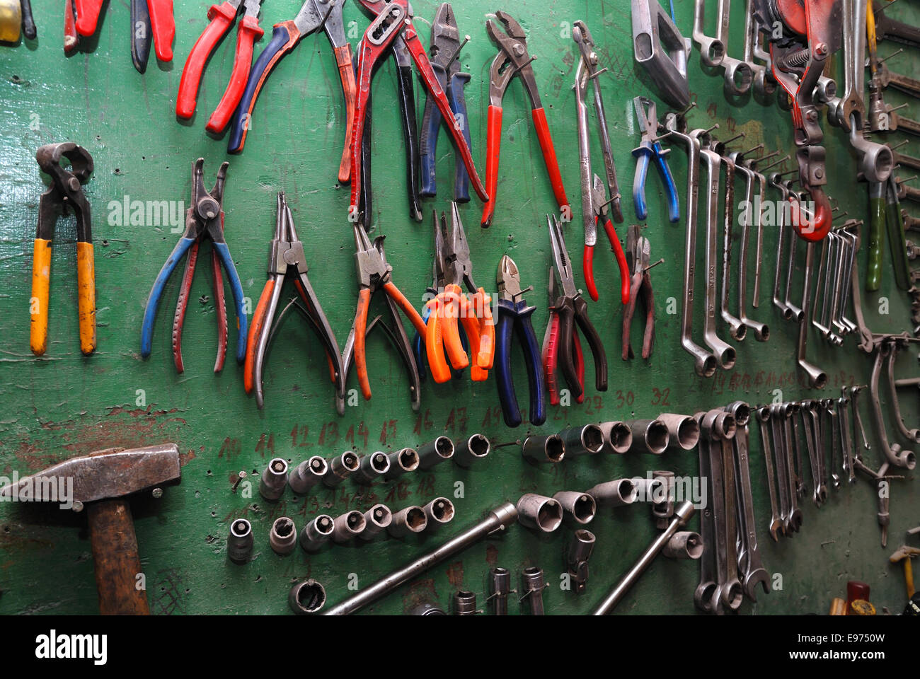 Home improvement tools Stock Photo - Alamy