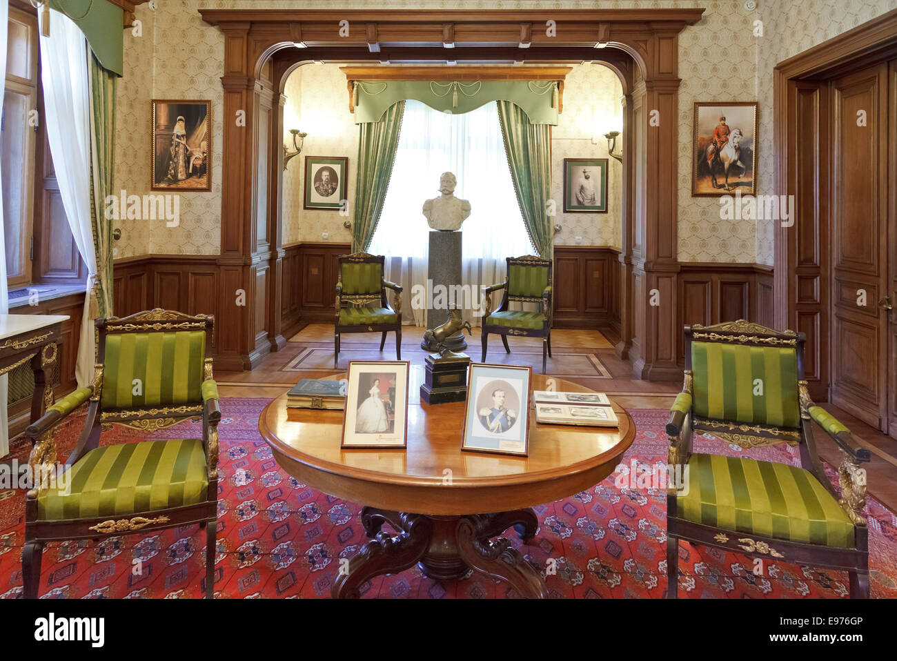 Alexander palace interior hi-res stock photography and images - Alamy