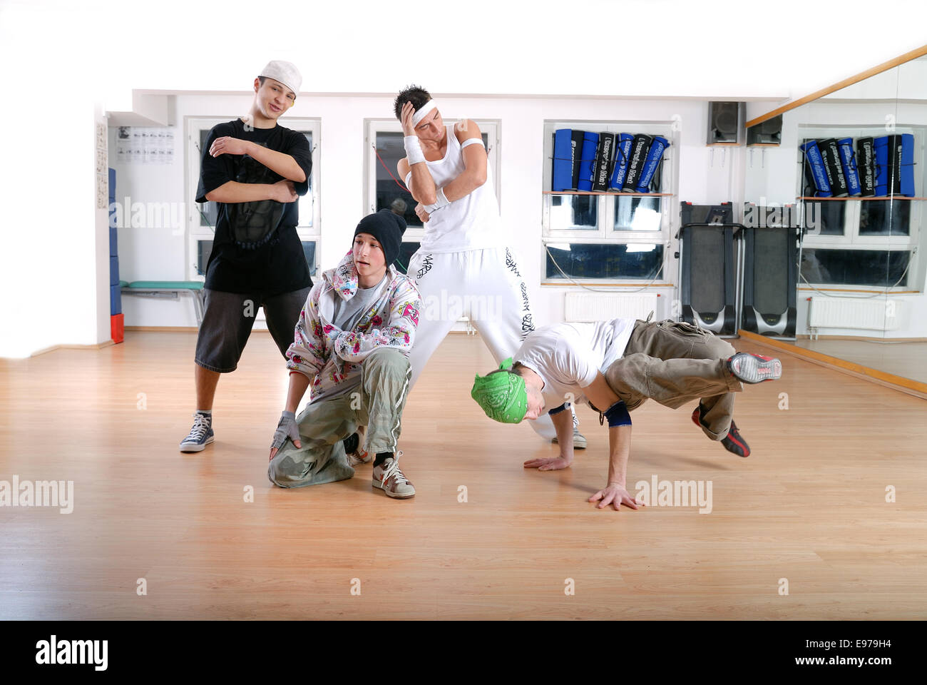 break dancers team Stock Photo - Alamy
