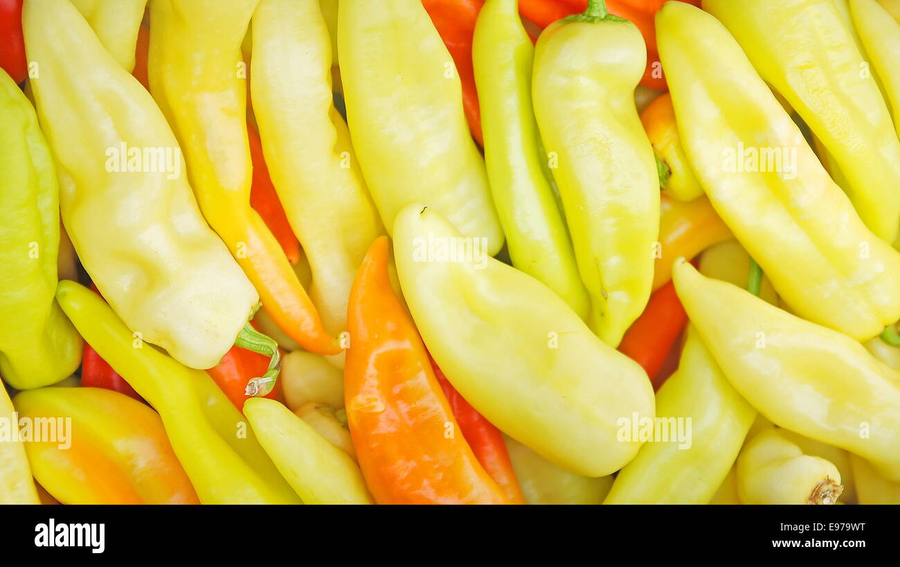 yellow papper background Stock Photo - Alamy