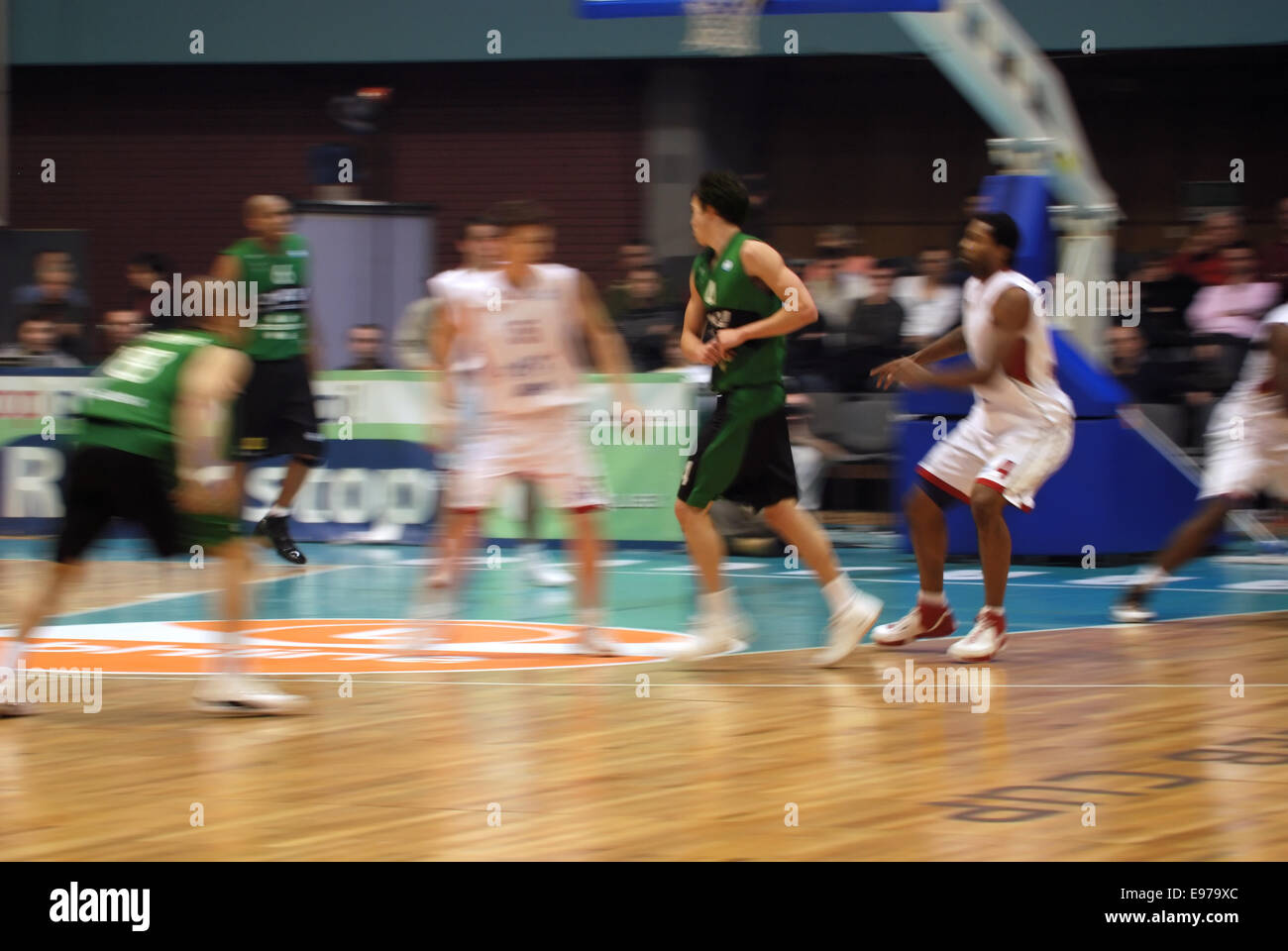Basketball Game Audience High Resolution Stock Photography and Images ...