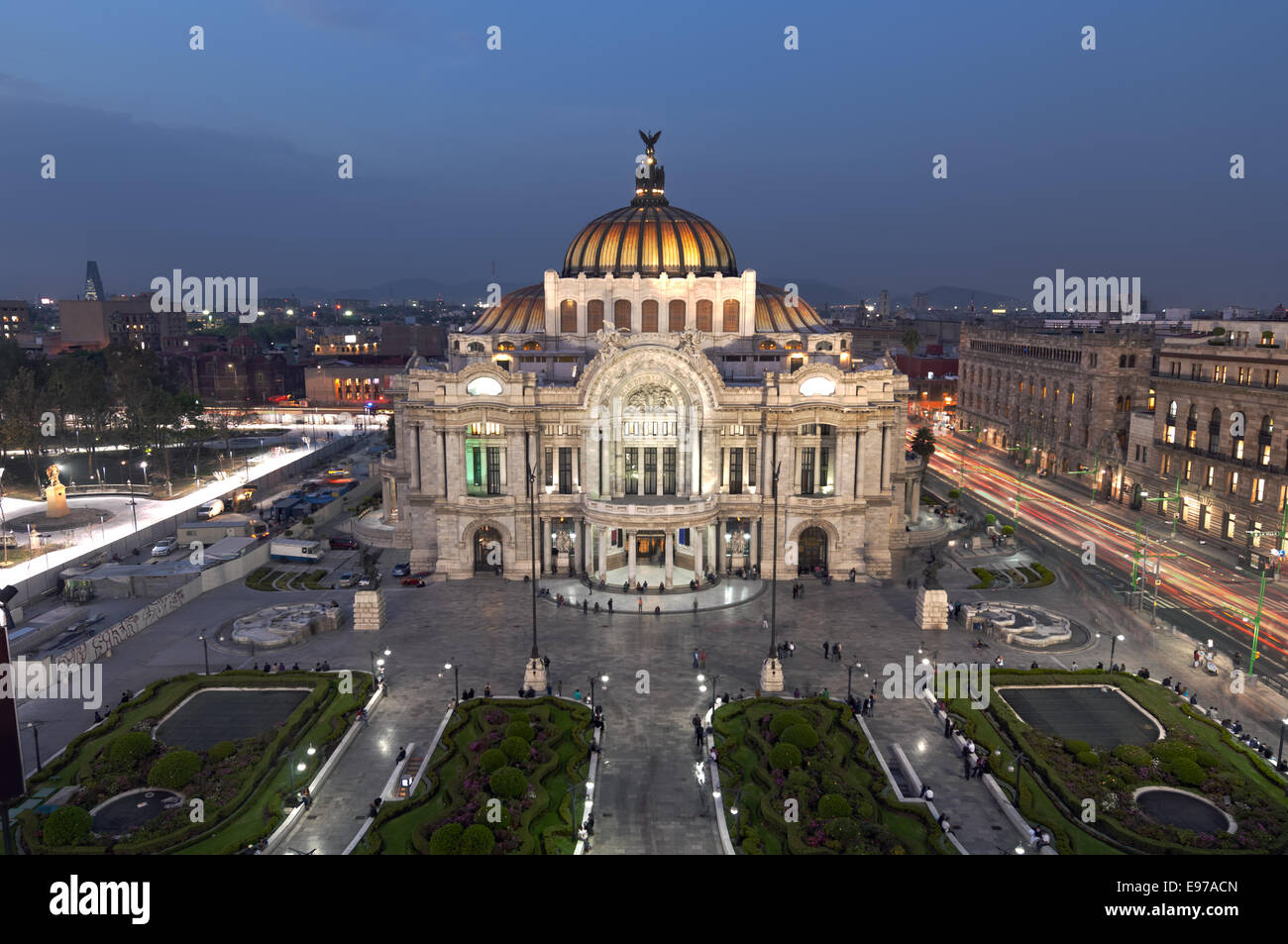 Palace of fine arts and national opera house of mexico hi-res stock ...