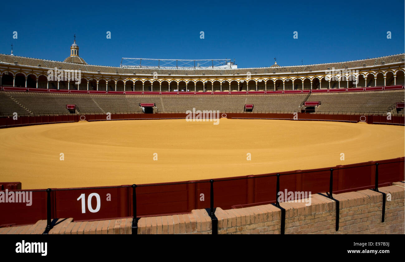 Arena de toros hi-res stock photography and images - Alamy